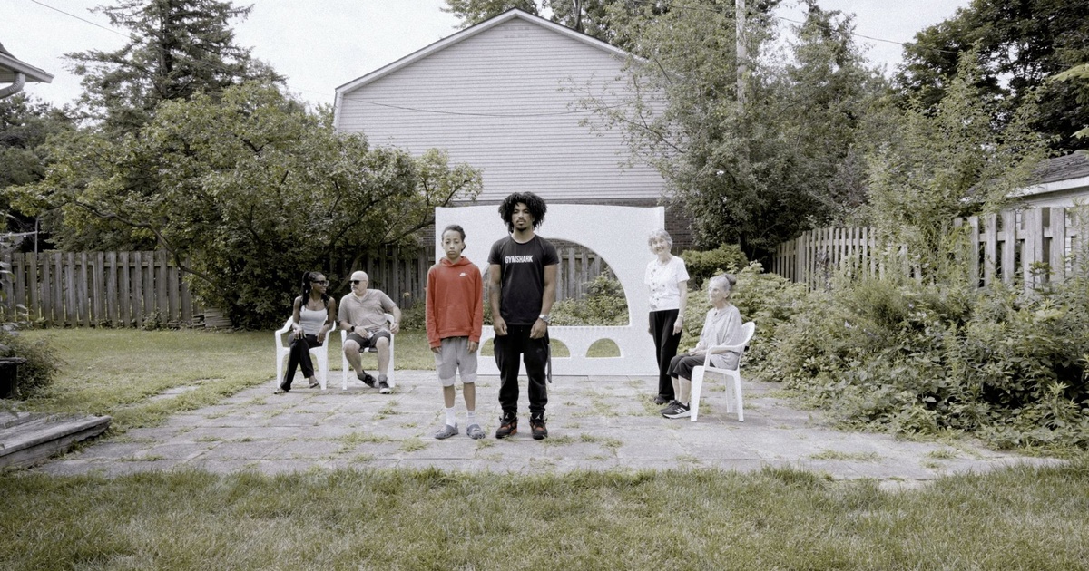 David Hartt in "Skyscrapers by the Roots" | David Nolan Gallery